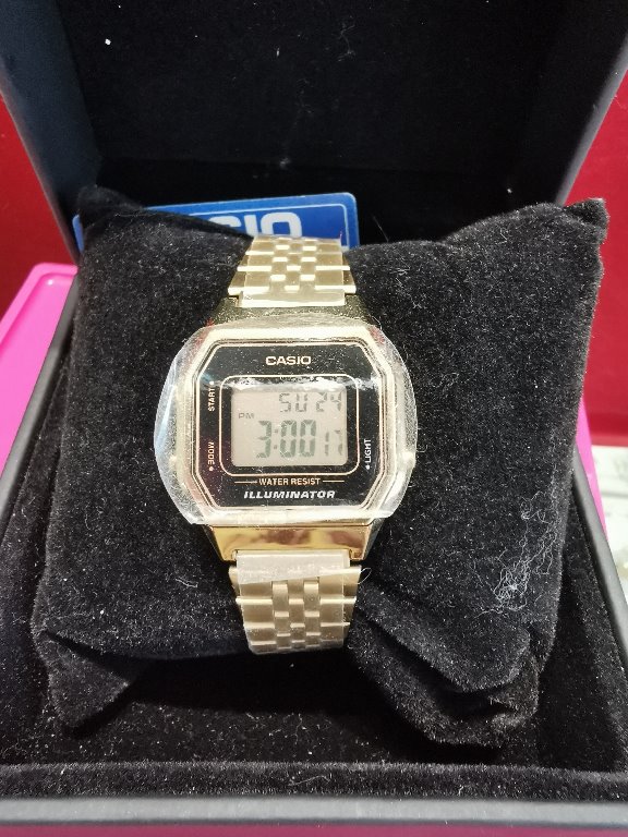 Casio quartz digital watch in vintage design, Men's Fashion, Watches ...