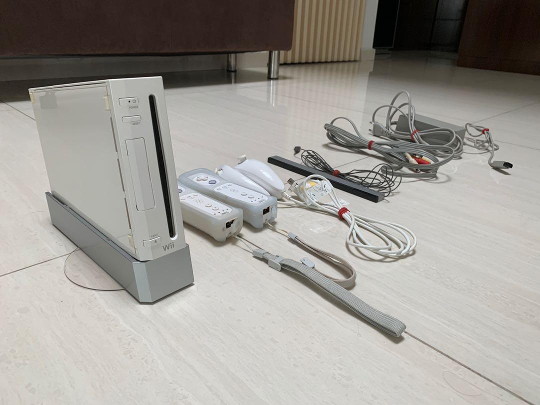 Nintendo Wii Full Set, Toys & Games, Video Gaming, Consoles on Carousell