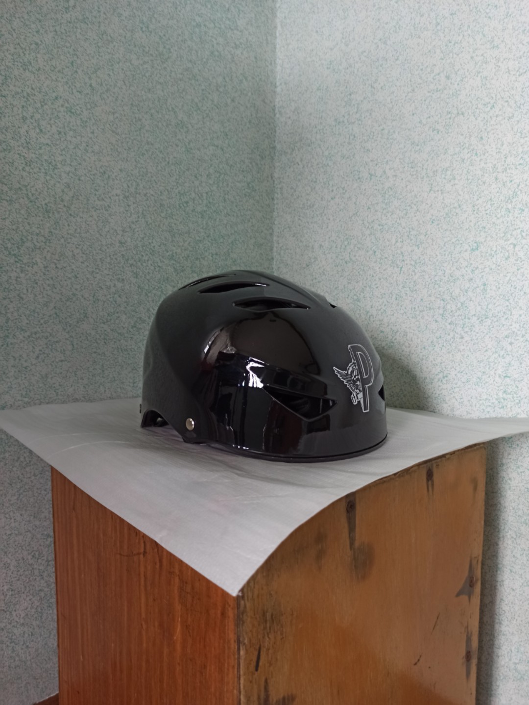 NUTSHELL HELMET, Motorbikes, Motorbike Parts & Accessories, Helmets and ...