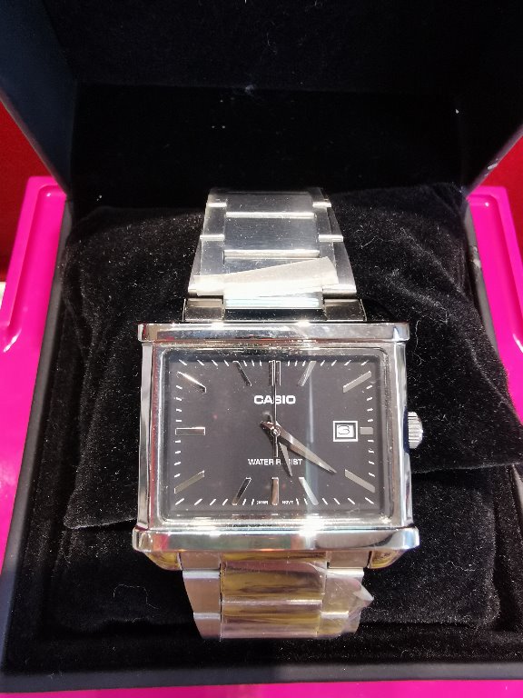 Rare rectangle shaped casio watch at a bargain, Mobile Phones & Gadgets ...