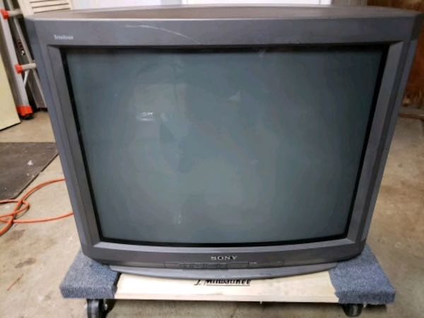 Sony Trinitron 32 inch TV. Would not turn on, TV & Home Appliances, TV ...