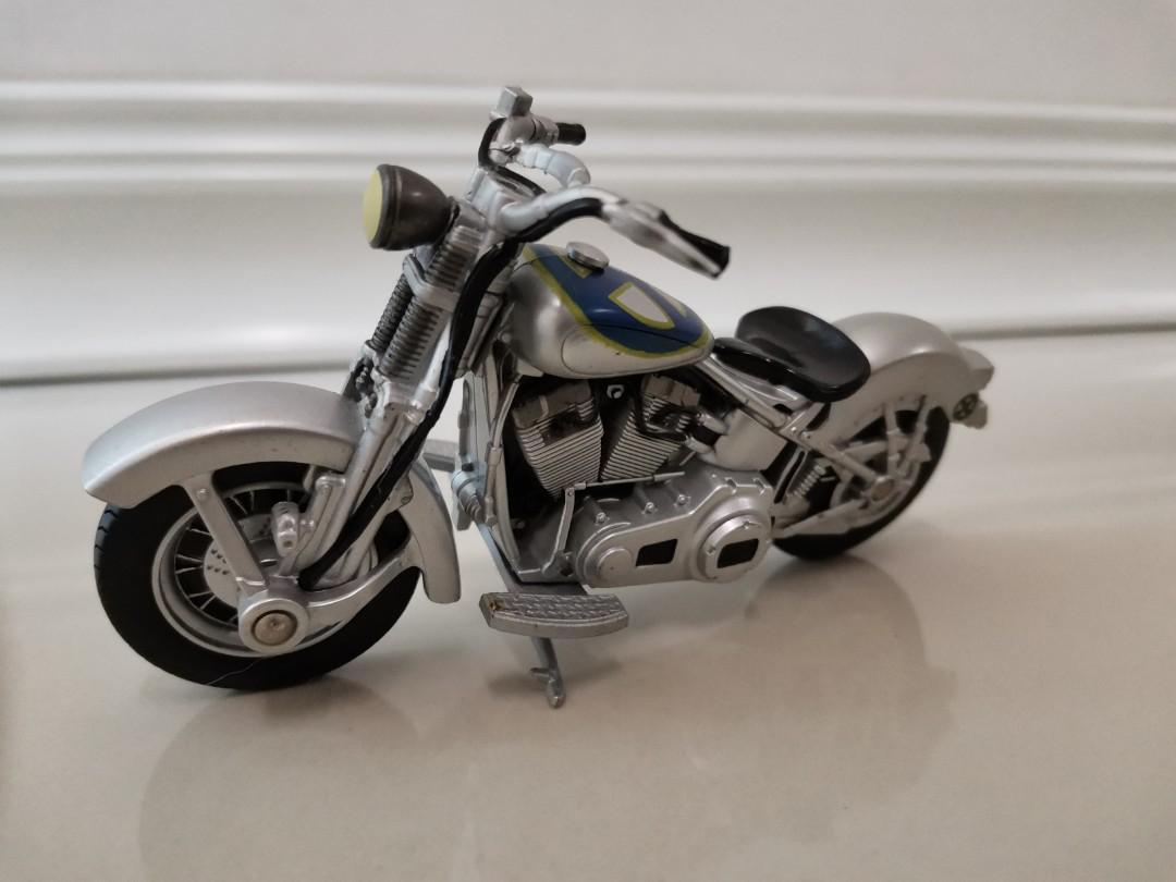 TRU exclusive 3.75" Marvel Wolverine with 1/18 motorcycle, Hobbies ...