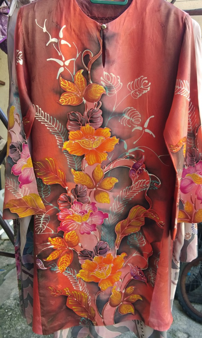 Baju Kurung moden batik sutera, Women's Fashion, Dresses & Sets ...
