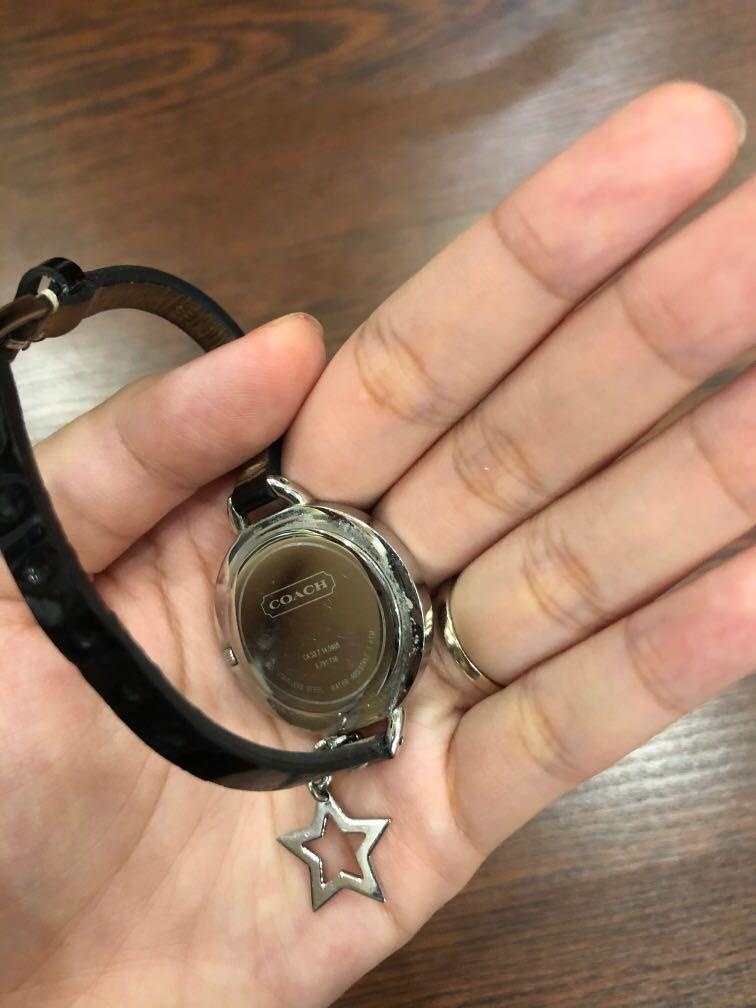 Coach Watch, Fesyen Wanita, Jam Tangan di Carousell