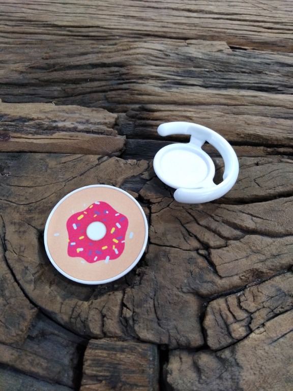 Donut Pop Socket Phone Stand with Car Mount, Mobile Phones & Gadgets ...