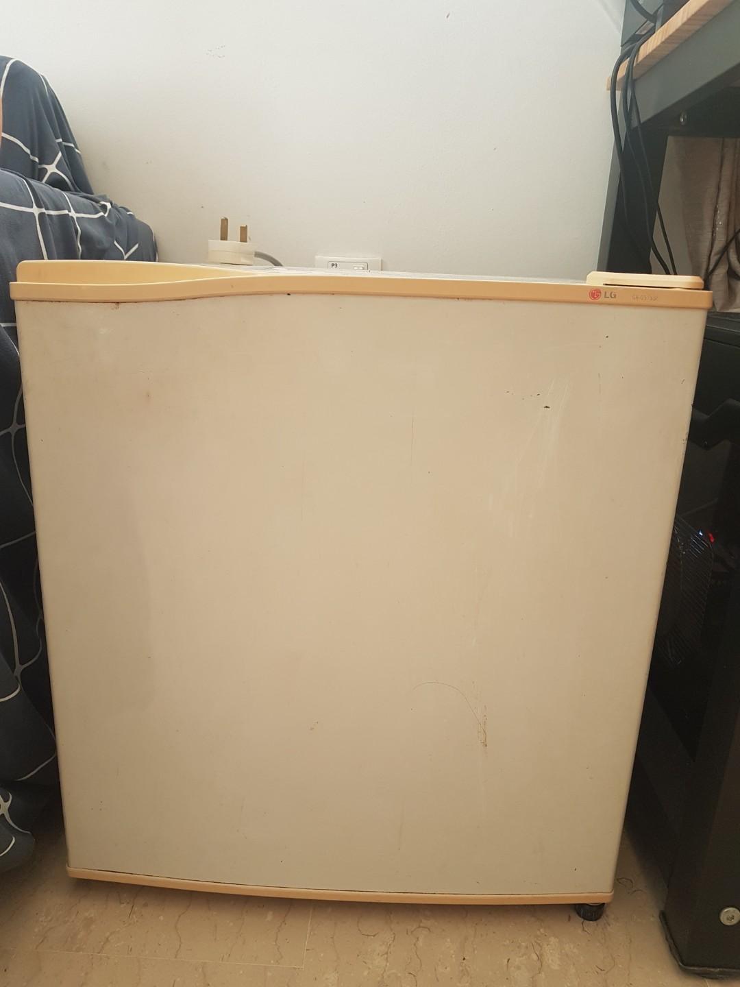 LG MINI FRIDGE, TV & Home Appliances, Kitchen Appliances, Refrigerators ...