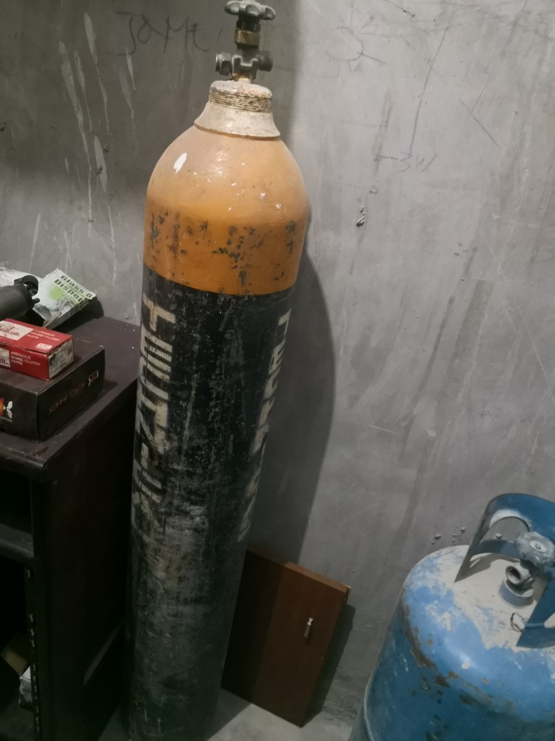 Heavy Duty Oxygen Tank 50 lbs, Commercial & Industrial, Construction ...