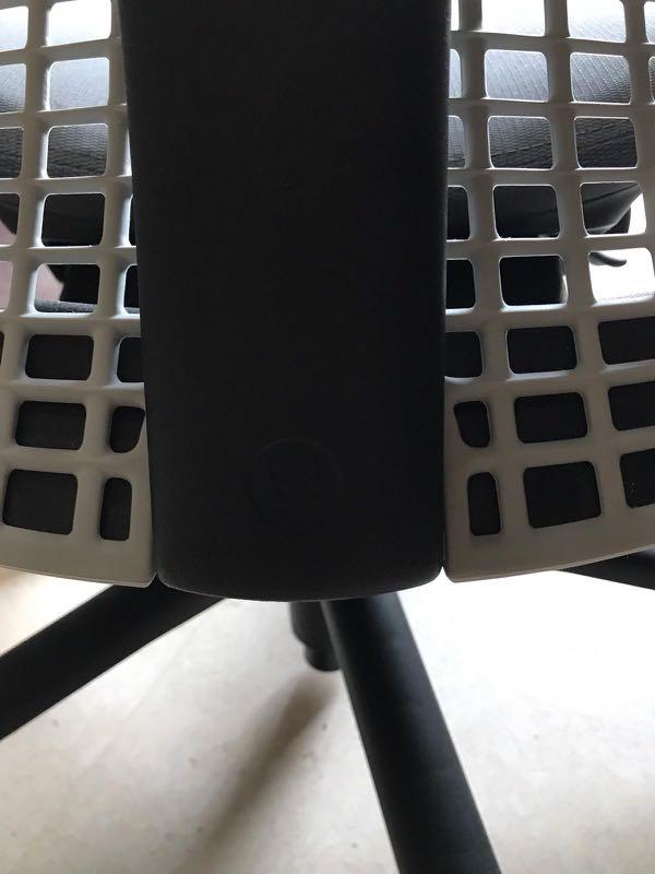 Herman Miller Saul chair, Furniture, Tables & Chairs on Carousell