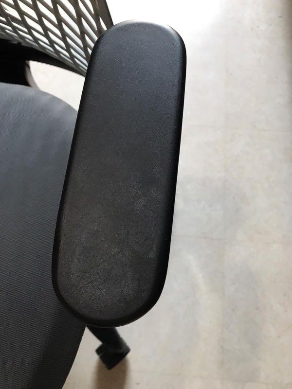 Herman Miller Saul chair, Furniture, Tables & Chairs on Carousell