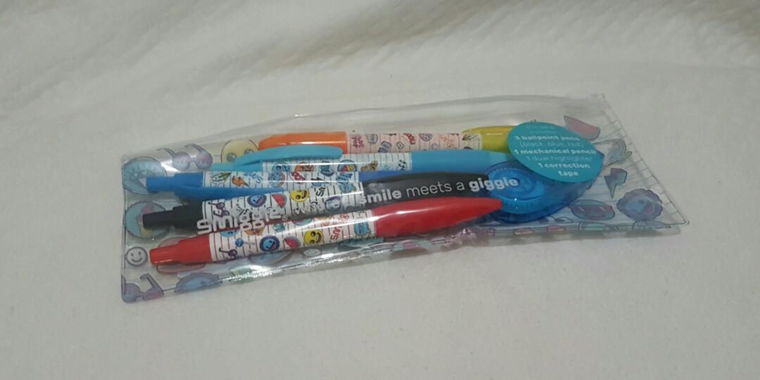Smiggle pen set, Babies & Kids, Babies & Kids Fashion on Carousell
