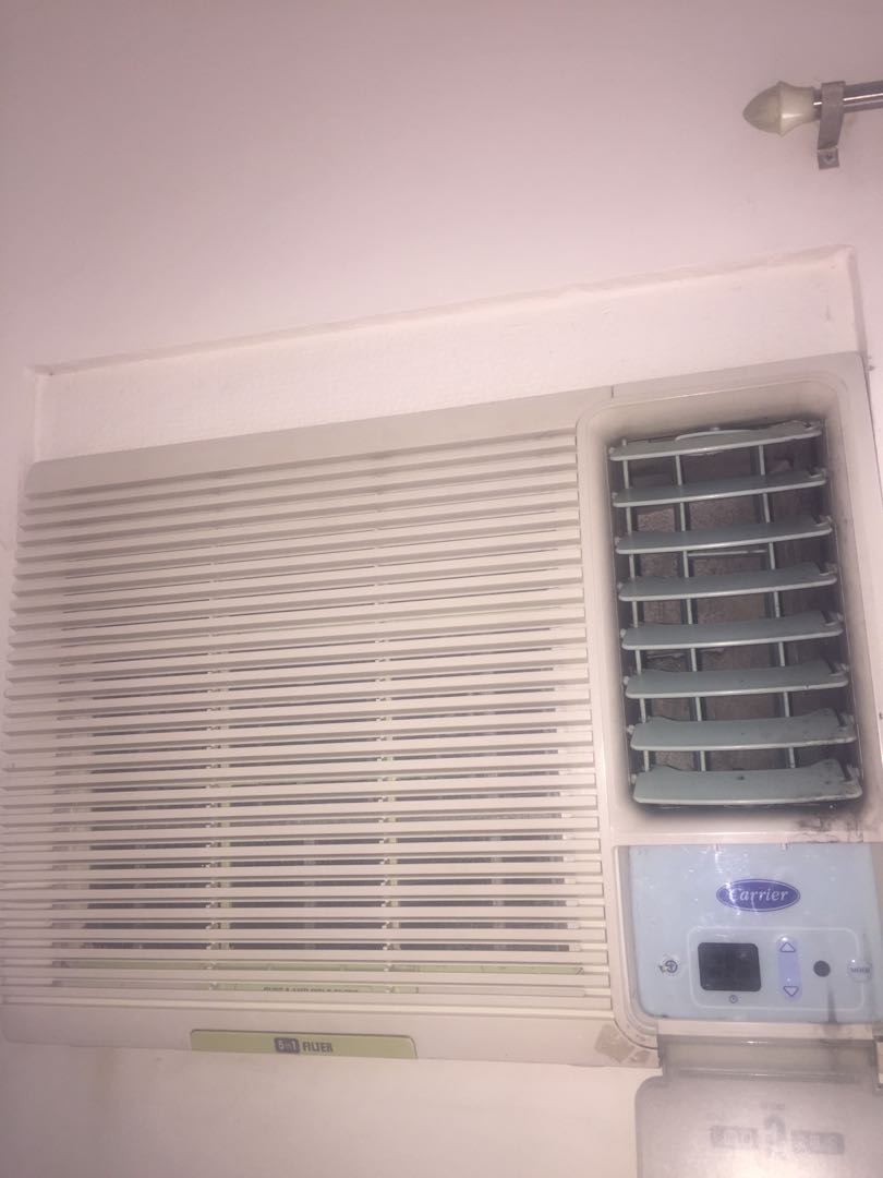 Window type carrier Aircon 0.5hp (with remote control), TV & Home ...