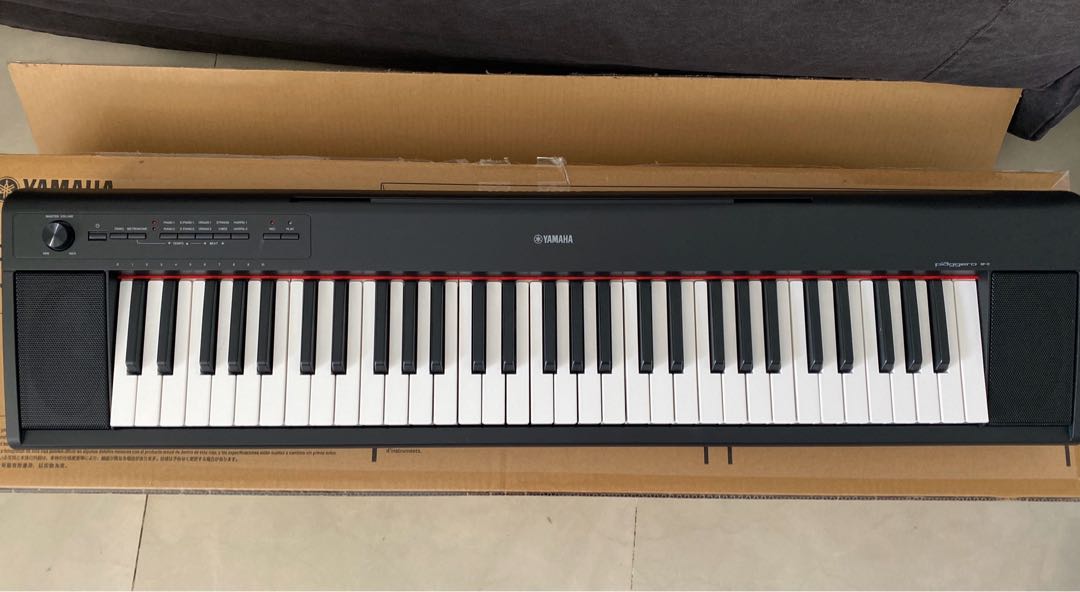 Yamaha Piaggero NP-12 Digital Piano/Keyboard, Hobbies & Toys, Music ...