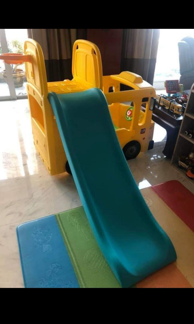 Yaya school bus, Bayi & Anak, Mainan & Baby Walker di Carousell