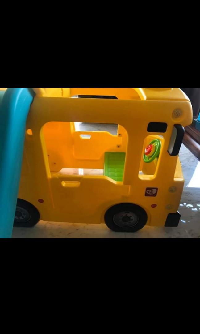 Yaya school bus, Bayi & Anak, Mainan & Baby Walker di Carousell