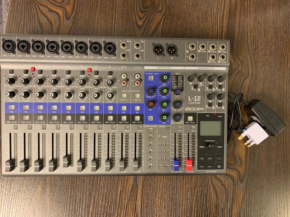 Zoom mixer L12, Hobbies & Toys, Music & Media, Musical Instruments on ...
