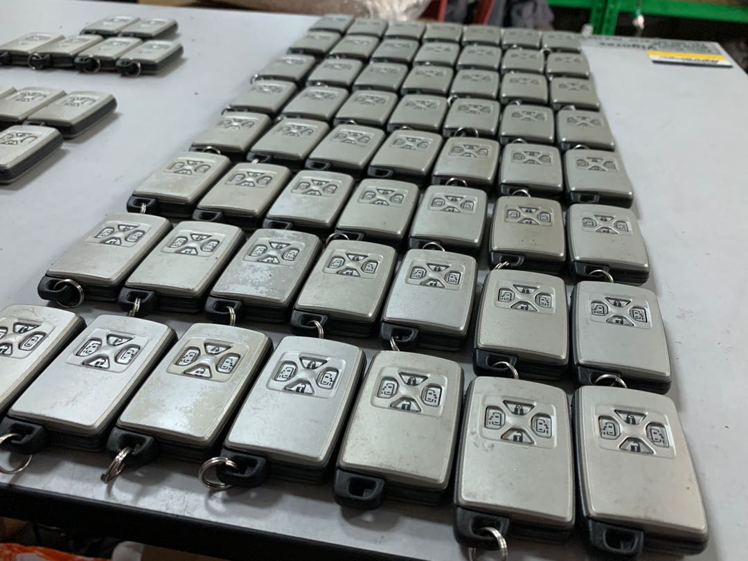 ACR50 ANH20 estima alphard vellfire remote, Auto Accessories on Carousell