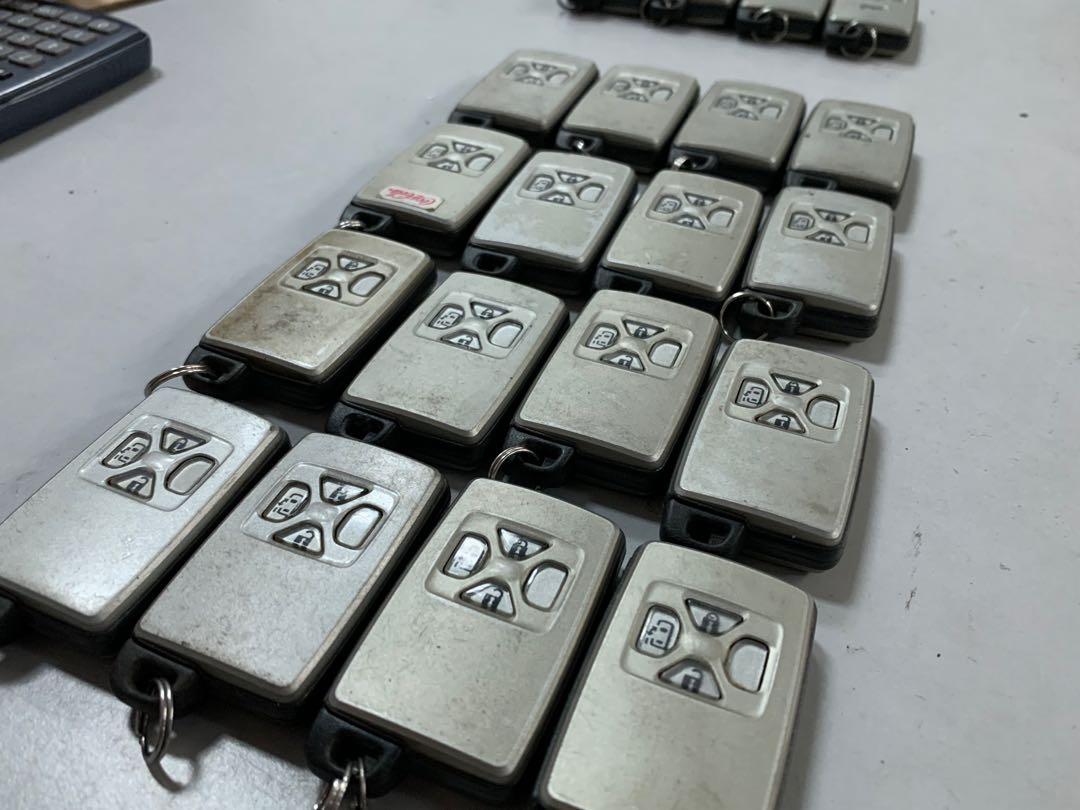 ACR50 ANH20 estima alphard vellfire remote, Auto Accessories on Carousell