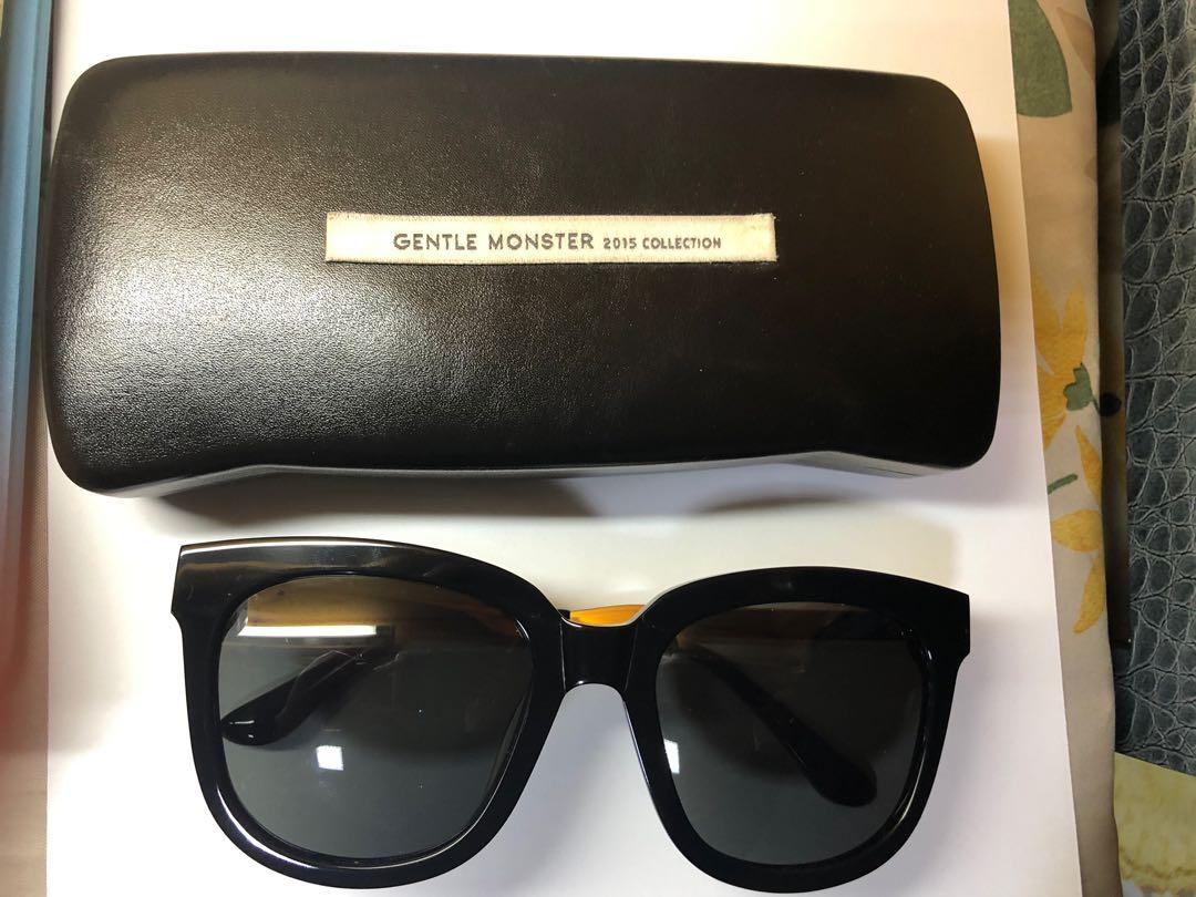 Gentle Monster Absente黑色oversized眼鏡, 女裝, 手錶及配件, 眼鏡 - Carousell