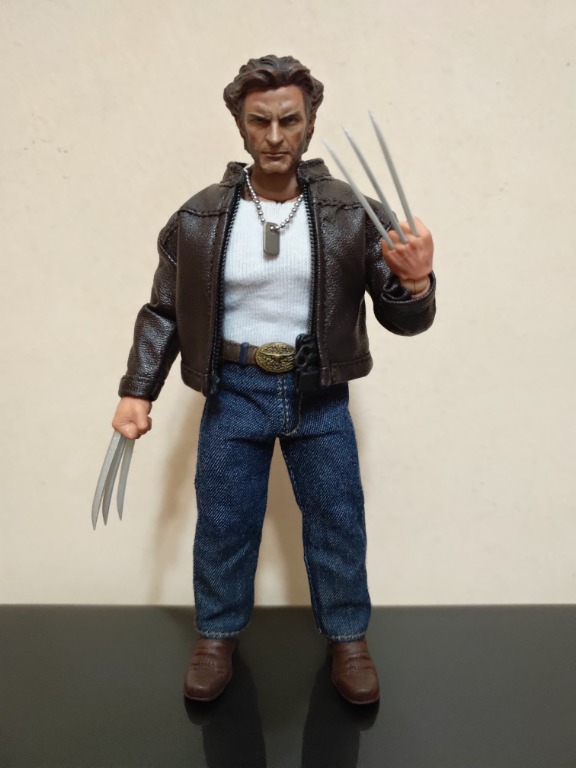 Mezco One:12 Collective Logan with Custom Movie Wolverine Head, Hobbies ...
