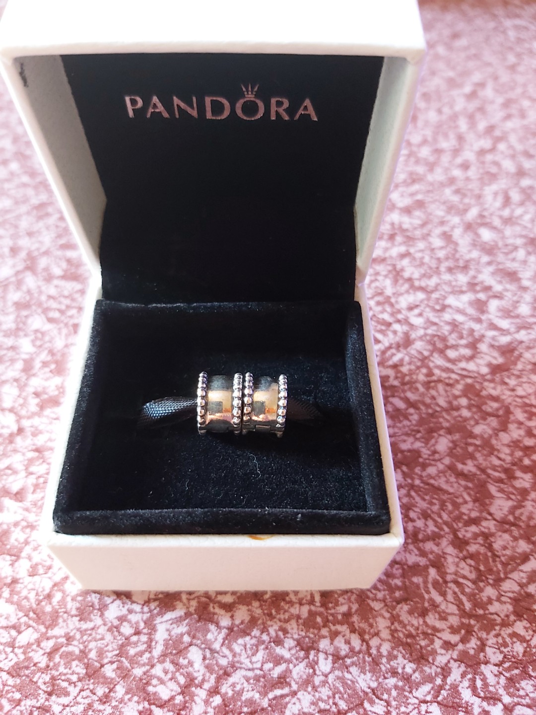 Authentic Pandora Round Clip Charm, Women's Fashion, Jewelry ...