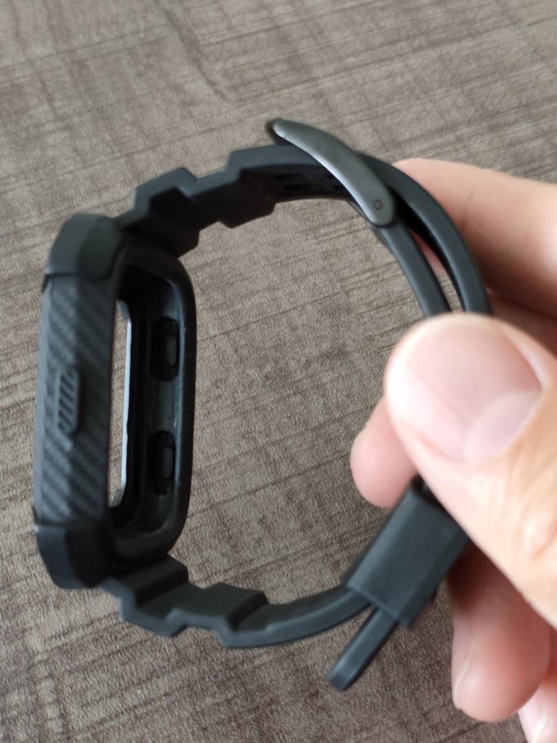 Fitbit versa generation 1 supcase original still new condition, Mobile ...