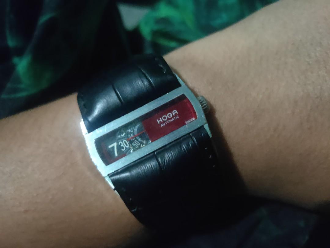 hoga vintage swiss watch jump hour, Men's Fashion, Watches ...