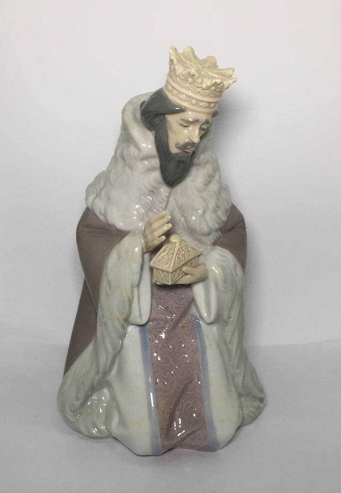 Lladro #5480 KING GASPAR, Hobbies & Toys, Memorabilia & Collectibles ...
