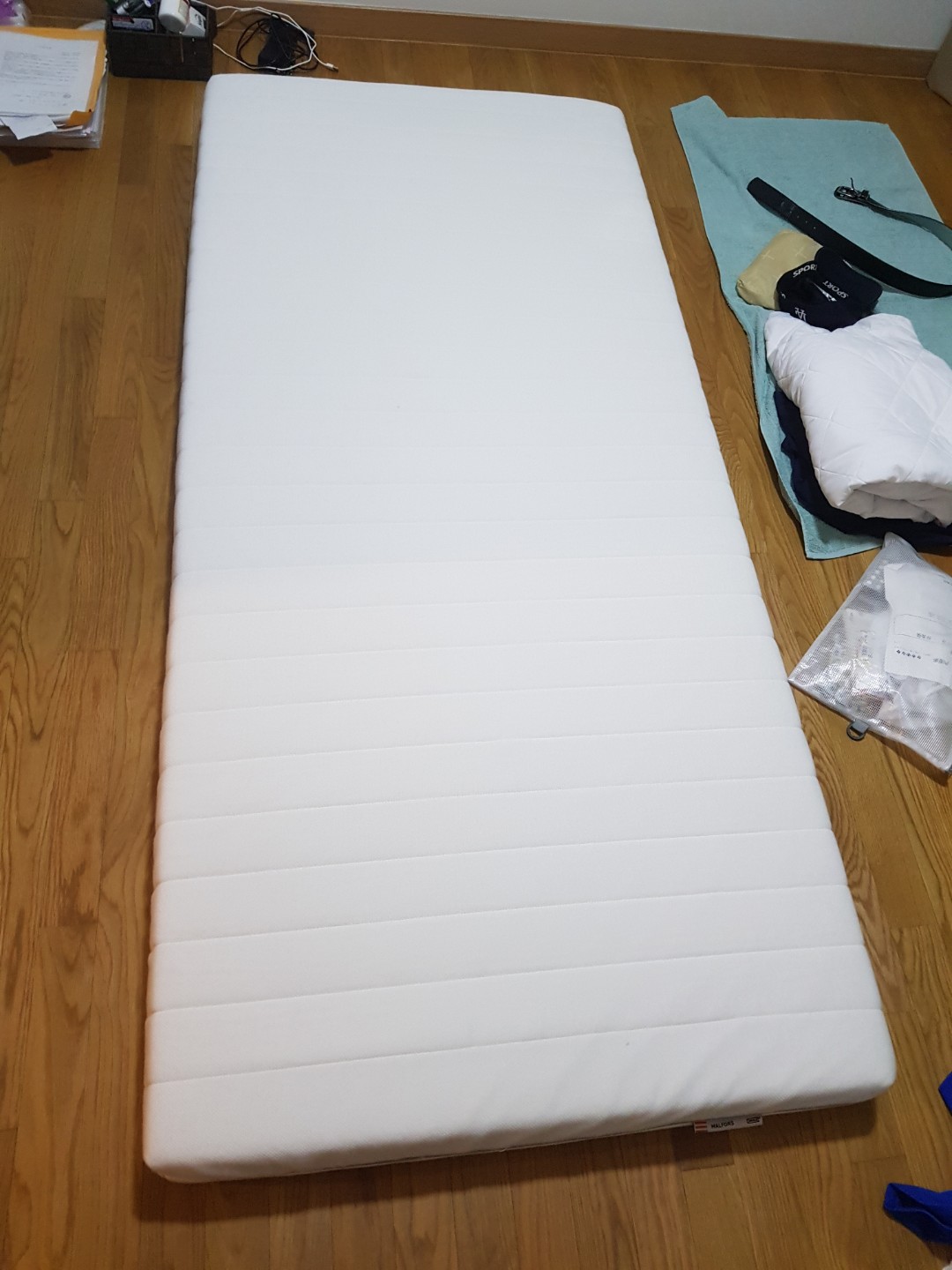 IKEA single Mattress (form) with protector and sheet, Furniture, Beds ...