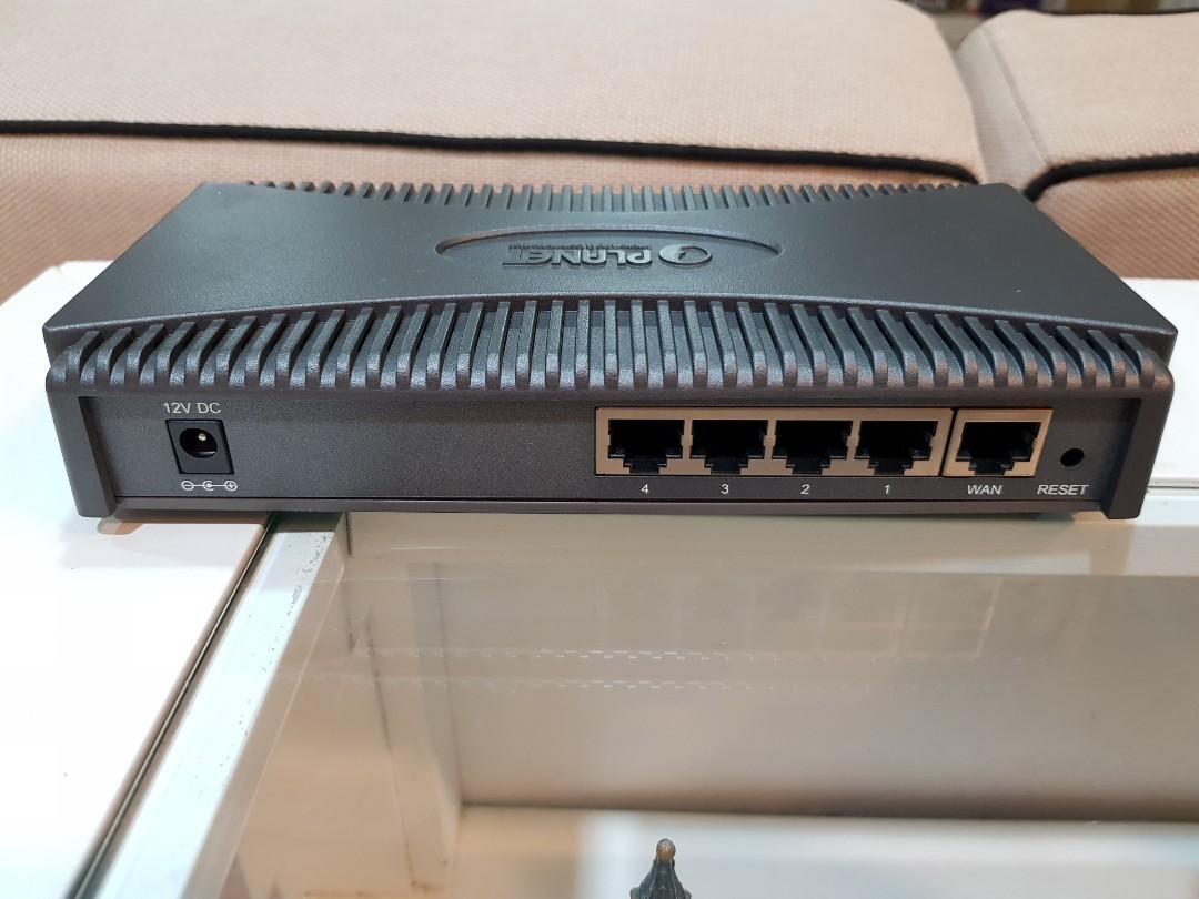 Internet Broadband Router (XRT-401D), Computers & Tech, Parts ...