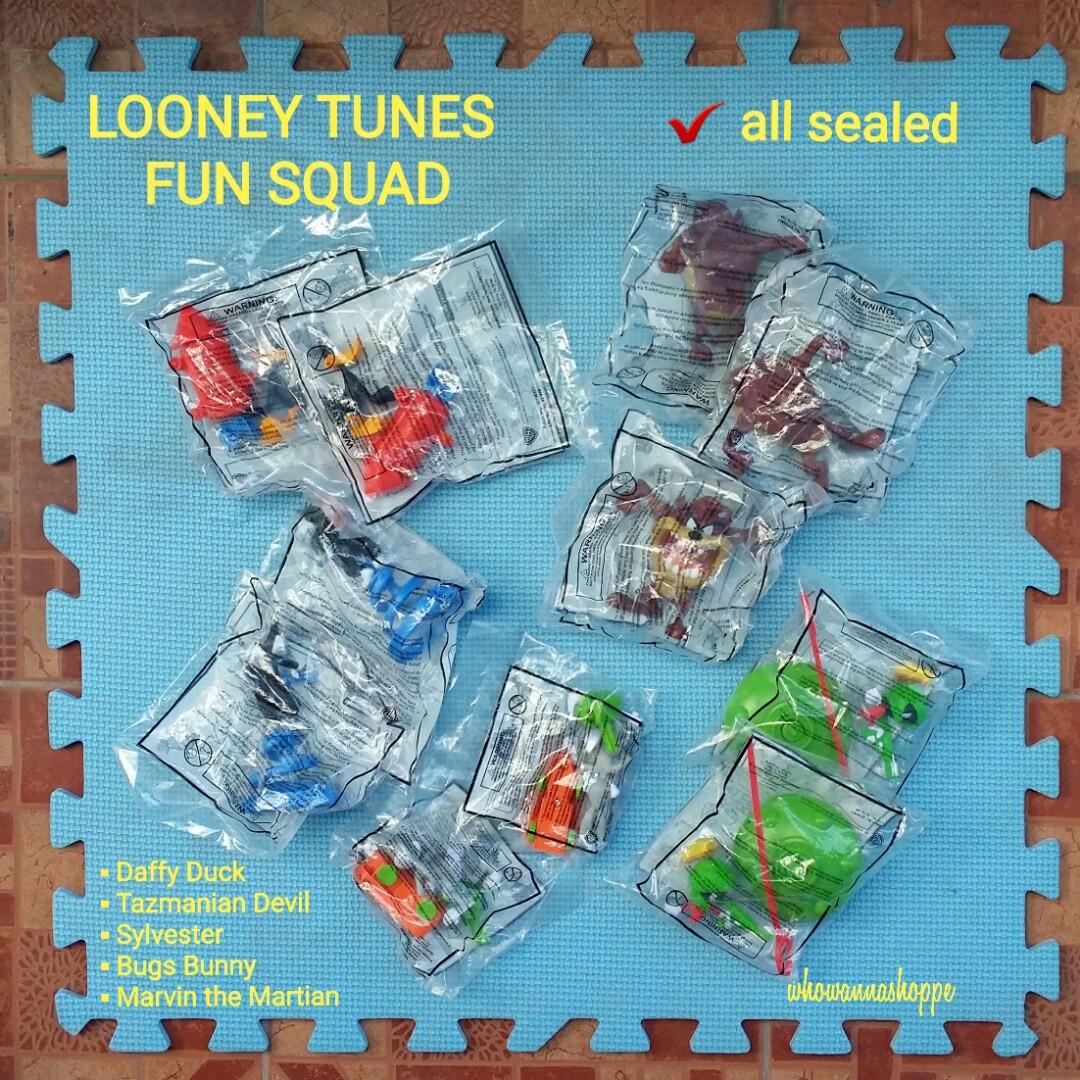 (Jollibee) LOONEY TUNES FUN SQUAD (5 pcs), Hobbies & Toys, Toys & Games ...