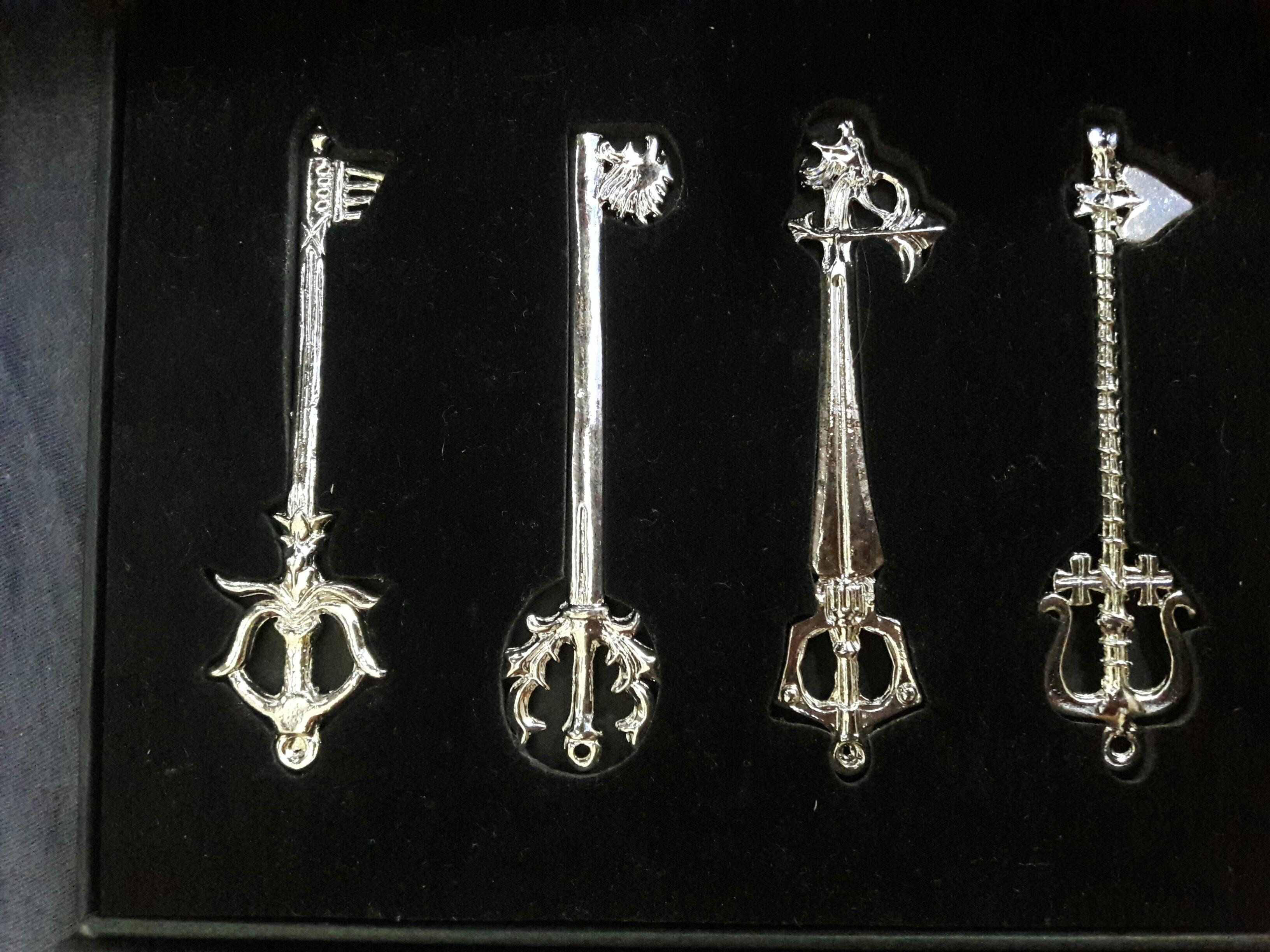 Kingdom Hearts Keyblades Collections, Hobbies & Toys, Collectibles ...