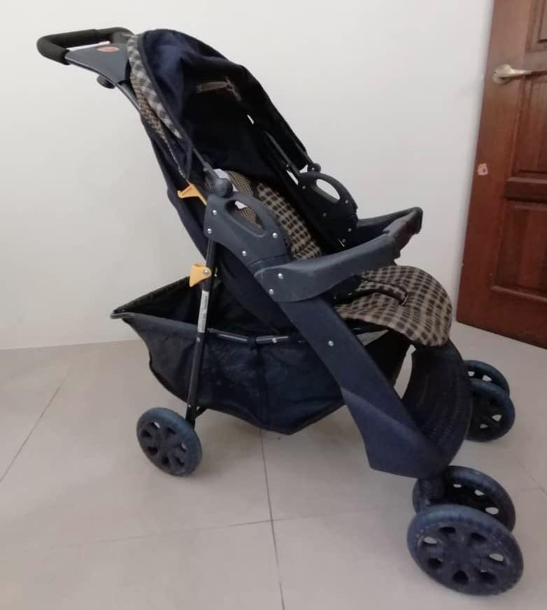 Evenflo stroller, Babies & Kids, Going Out, Strollers on Carousell