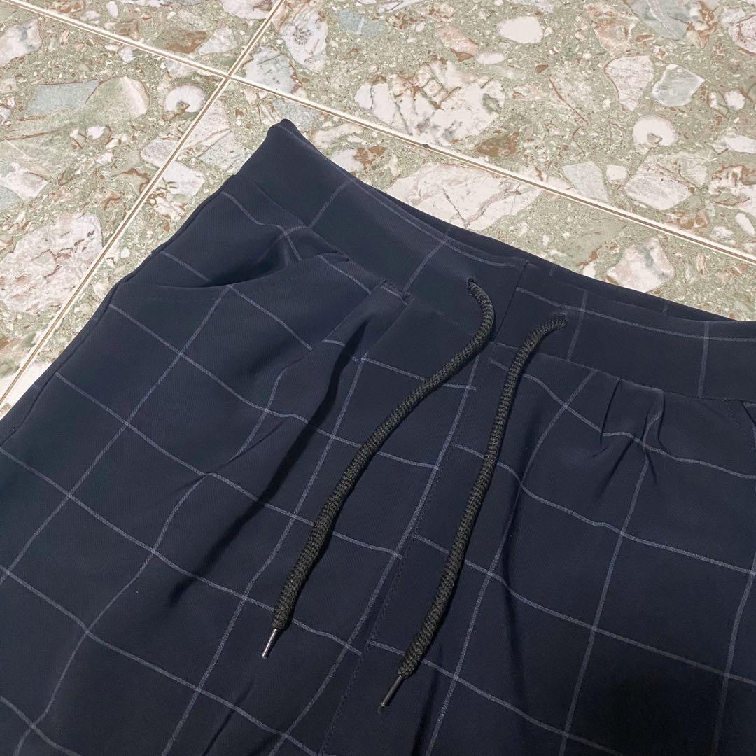 grid pants, Women's Fashion, Bottoms, Other Bottoms on Carousell
