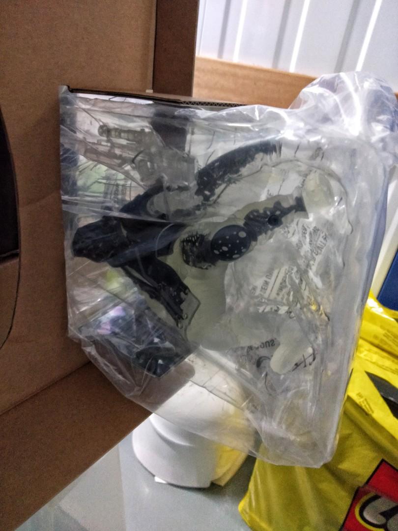 Killzone 3 Helghast Edition Mask n Figurine, Video Gaming, Gaming ...