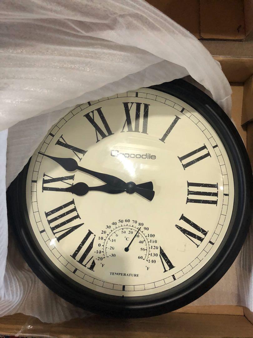 Crocodile Clock, Furniture & Home Living, Home Decor, Clocks on Carousell