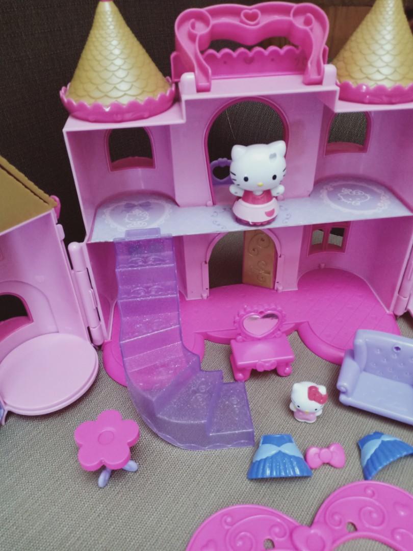 Hello Kitty Castle, Hobbies & Toys, Toys & Games on Carousell
