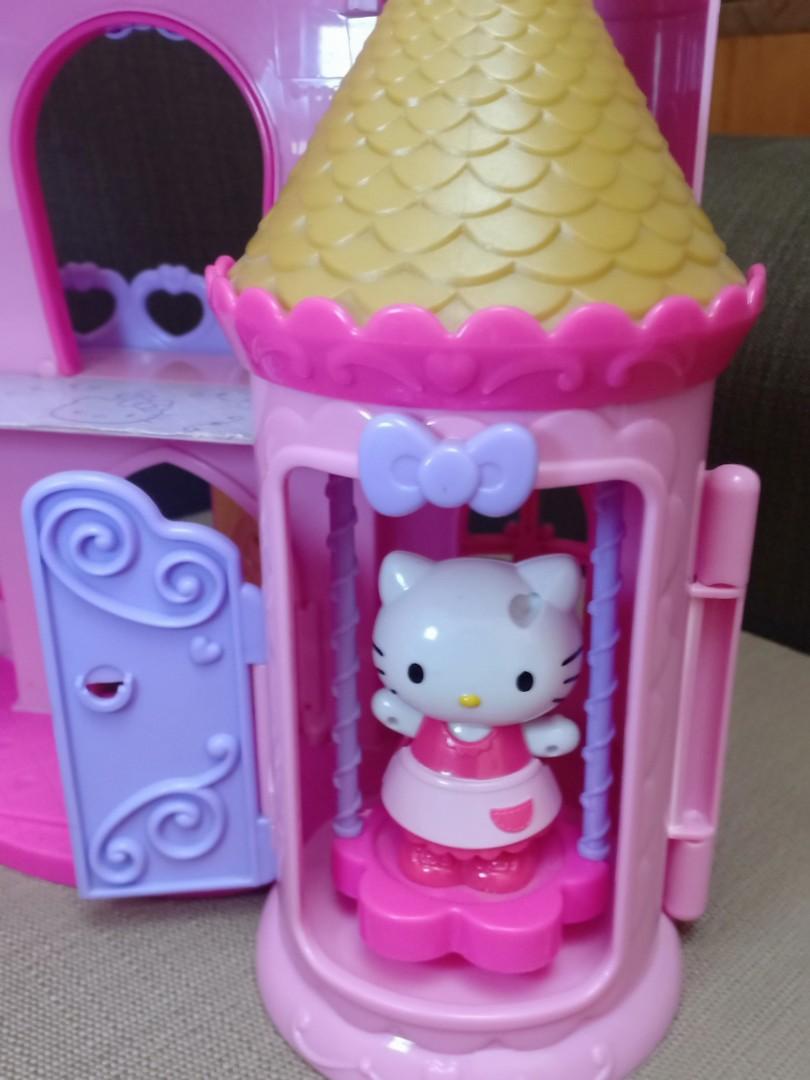 Hello Kitty Castle, Hobbies & Toys, Toys & Games on Carousell