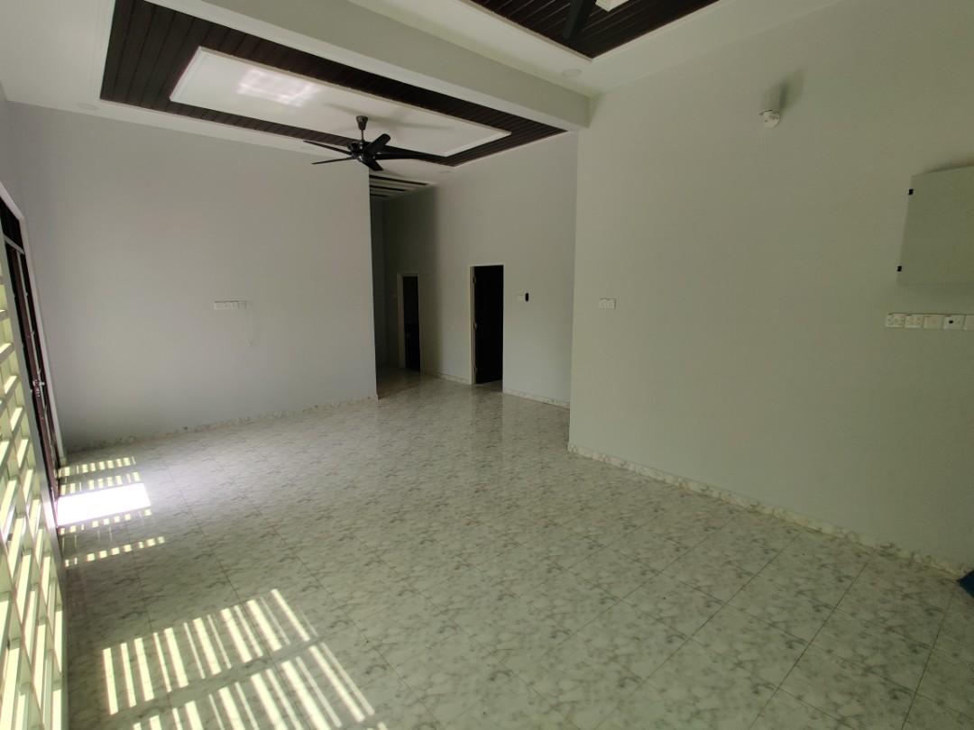 Rumah semi-d manir, Property, For Sale on Carousell