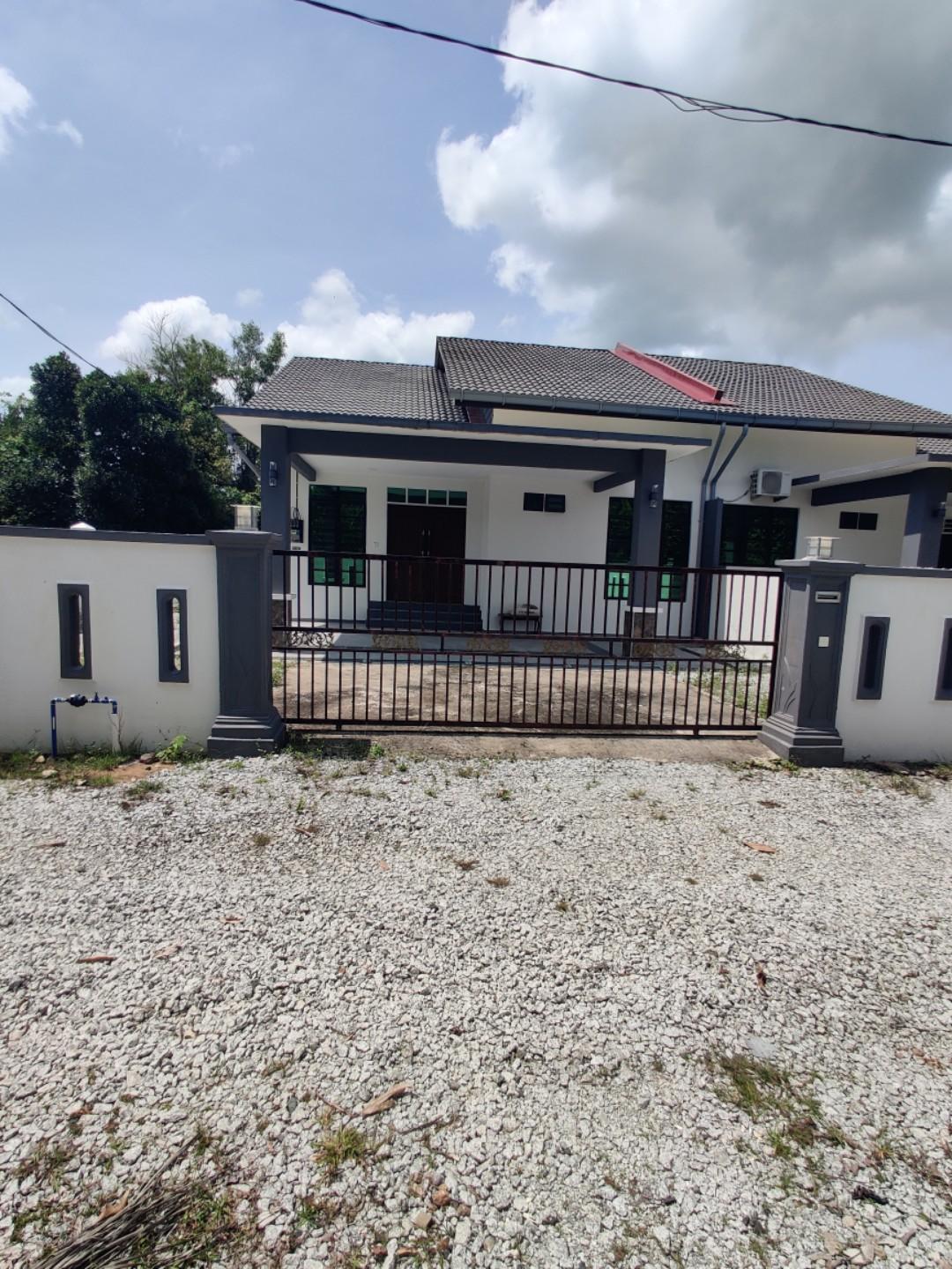 Rumah semi-d manir, Property, For Sale on Carousell