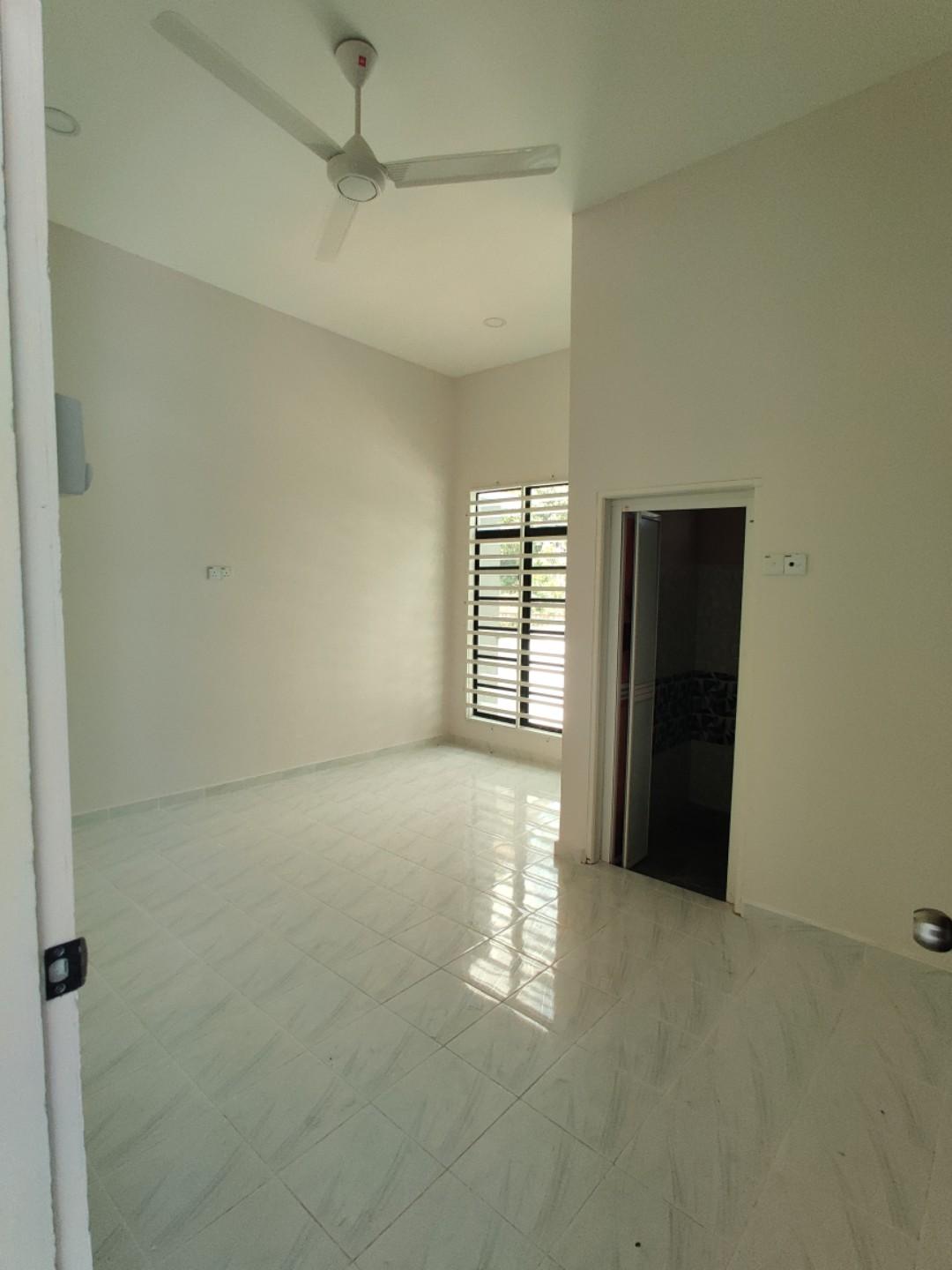 Rumah semi-d manir, Property, For Sale on Carousell