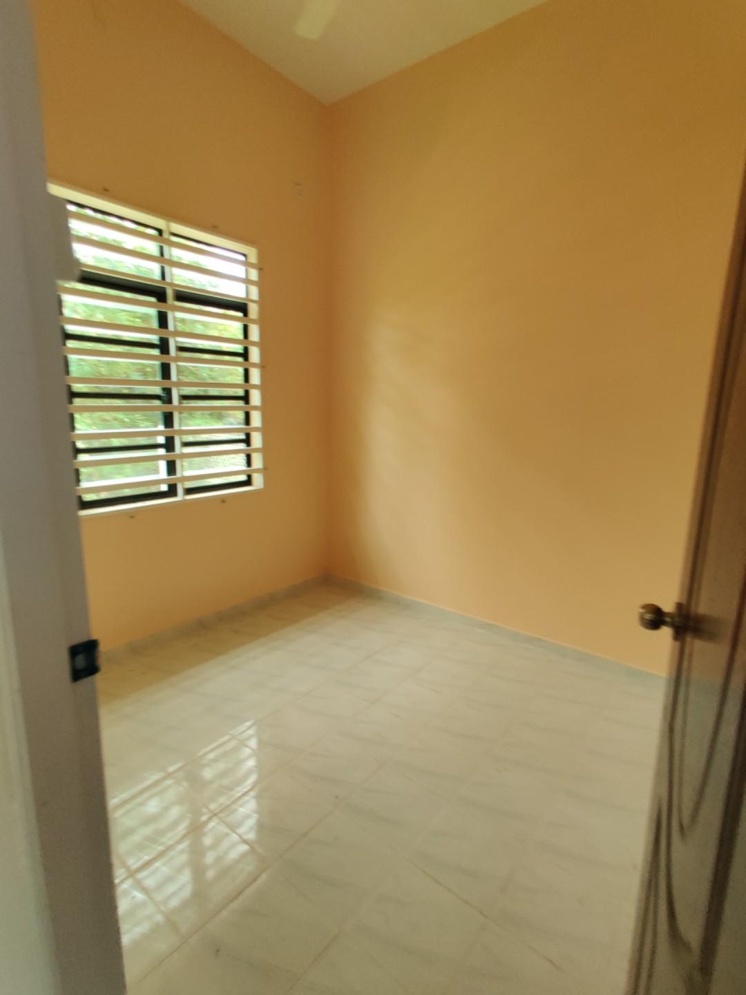 Rumah semi-d manir, Property, For Sale on Carousell