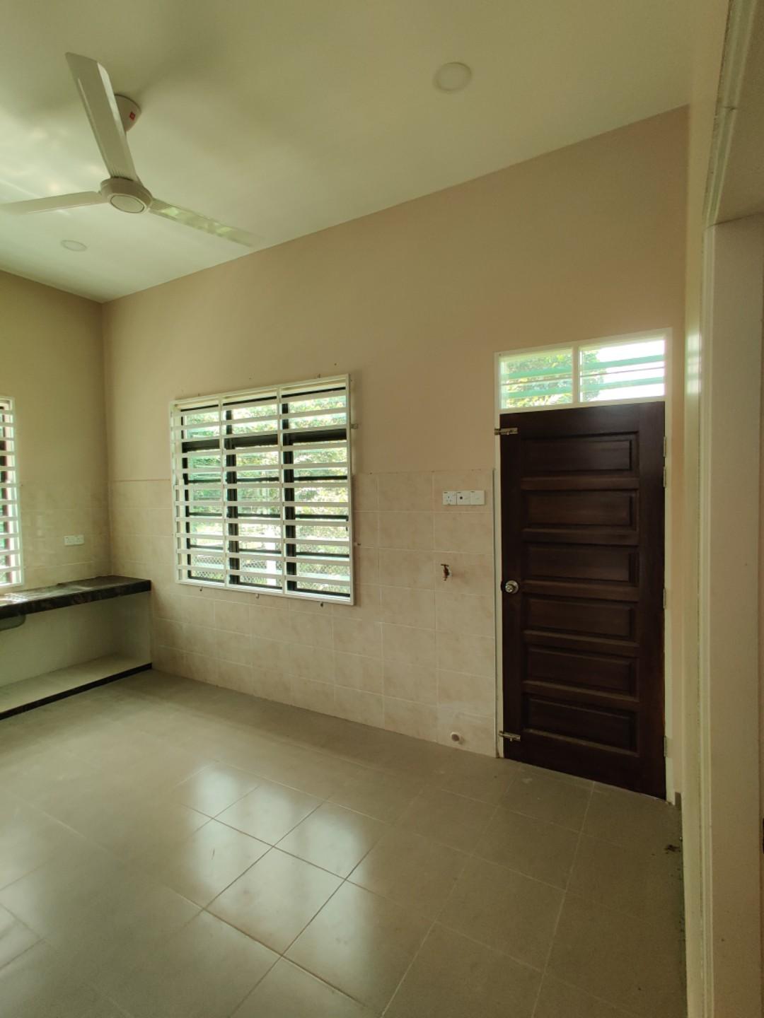 Rumah semi-d manir, Property, For Sale on Carousell
