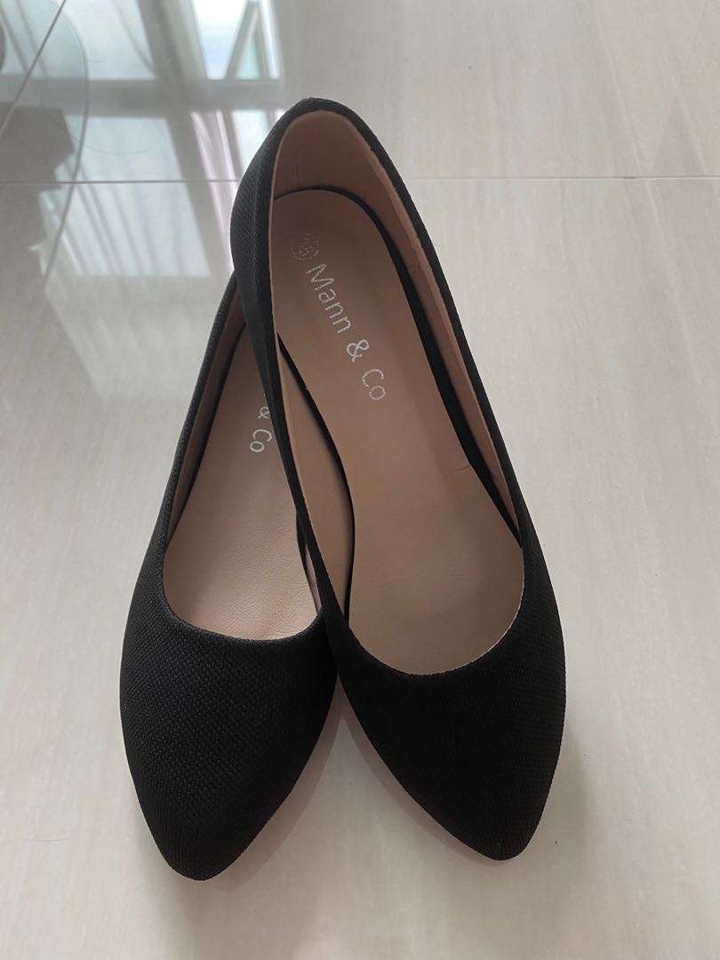 Black Pumps, Women's Fashion, Footwear, Heels on Carousell