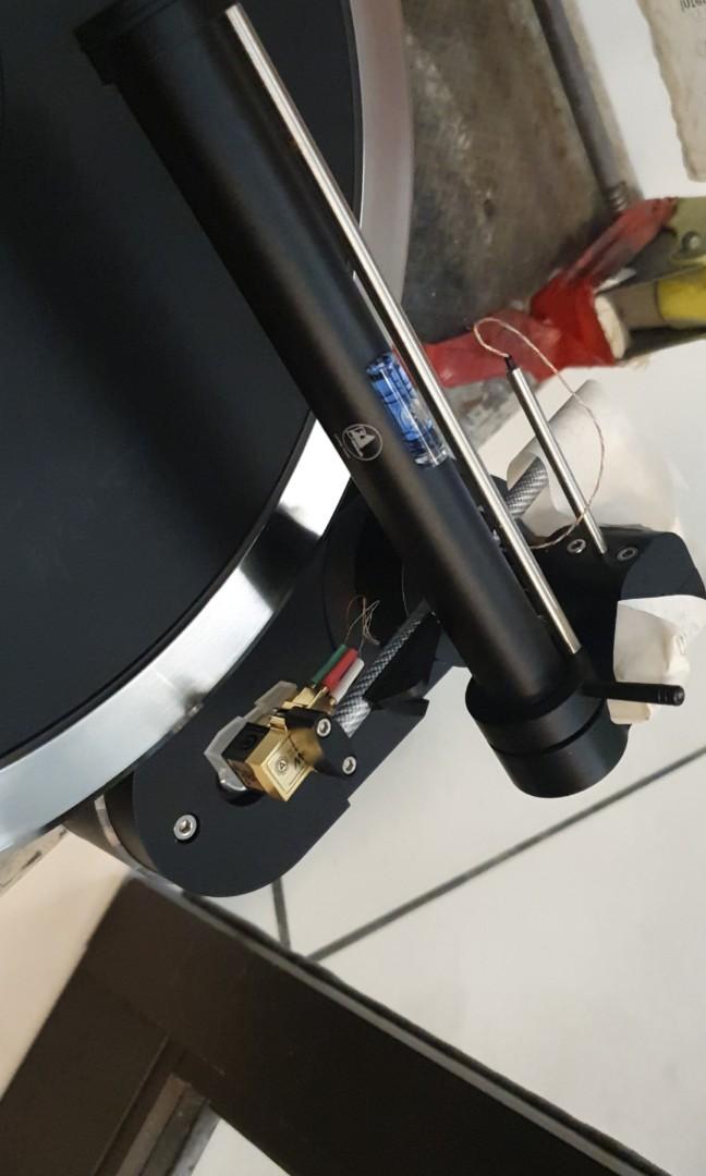 Clearaudio innovation concept turntable w tt5 linear arm, Audio, Other ...