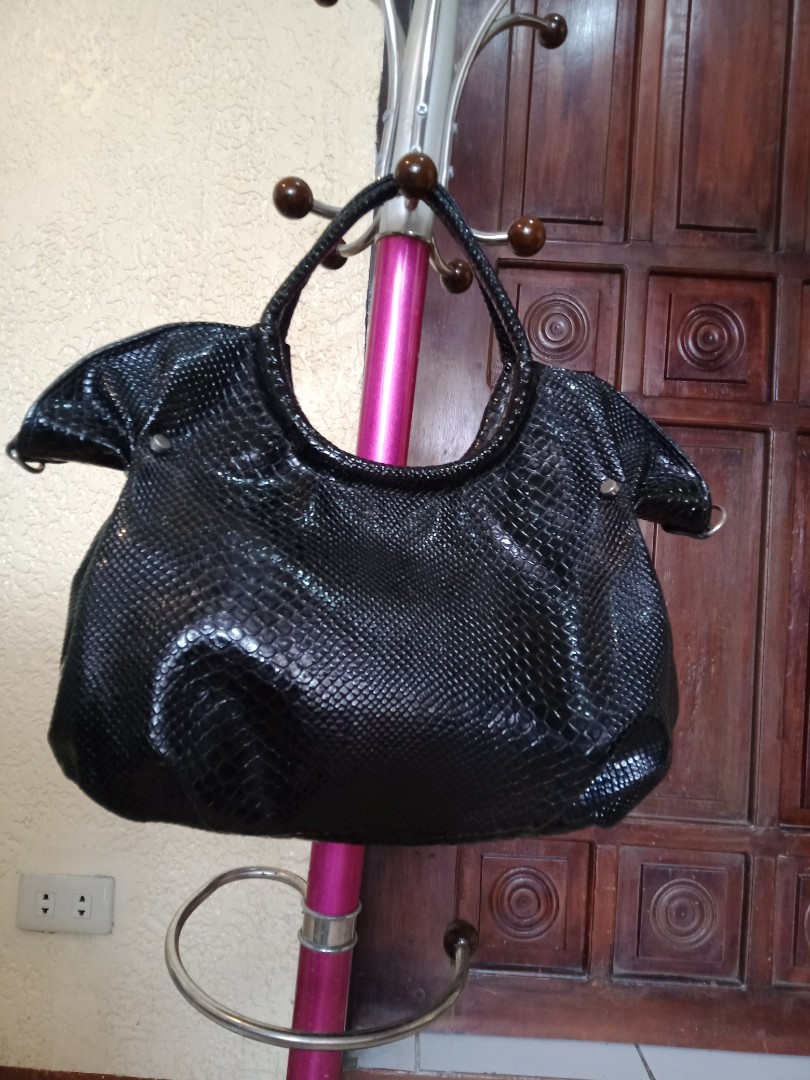 Dima Borsa Italy, Women's Fashion, Bags & Wallets, Beach Bags on Carousell