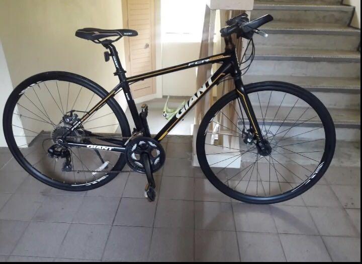 Giant FCR 3100 hybrid bicycle/flat-bar road bike, Sports Equipment ...