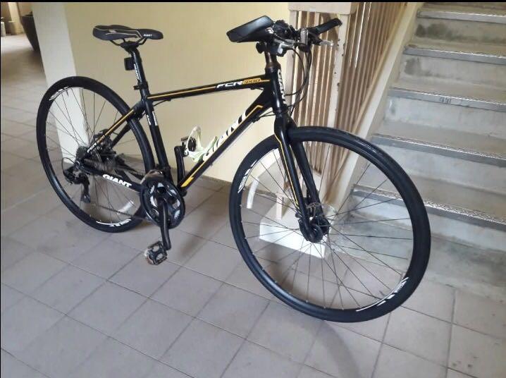 Giant FCR 3100 hybrid bicycle/flat-bar road bike, Sports Equipment ...