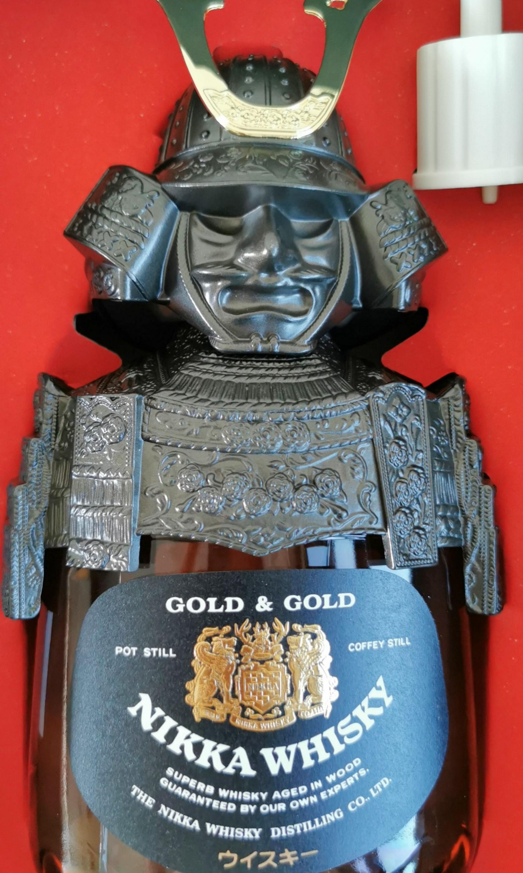 Nikka Whisky (GOLD & GOLD), Food & Drinks, Alcoholic Beverages on Carousell