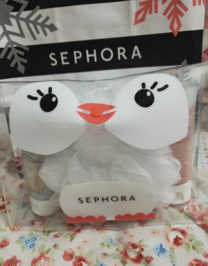 Sephora penguin bath set limited edition, Beauty & Personal Care, Bath ...