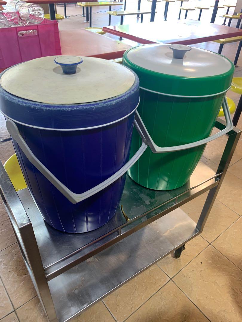 Toyogo food/ice bucket, Furniture & Home Living, Kitchenware ...